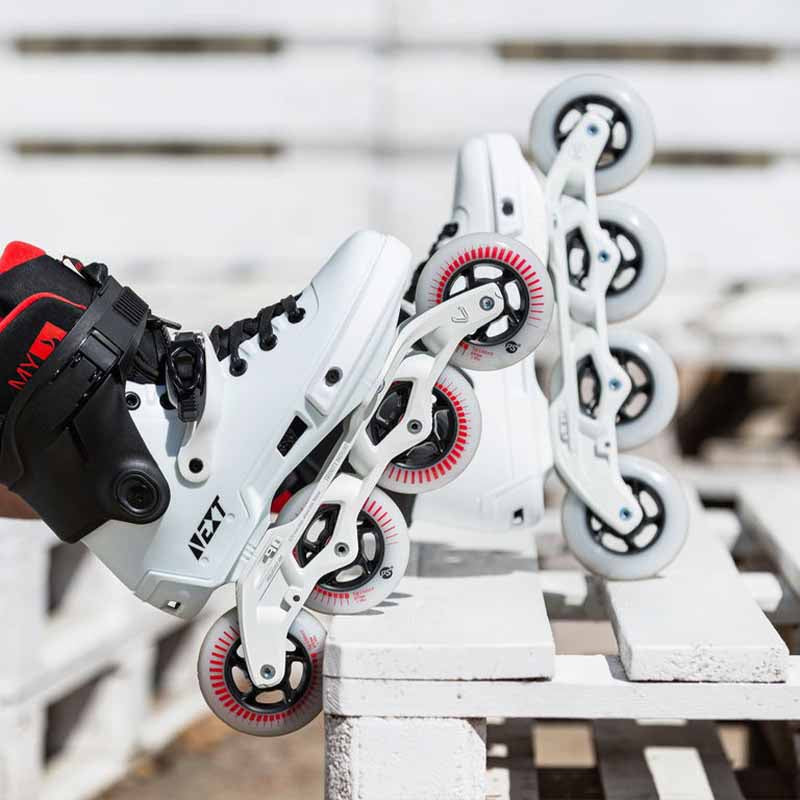 Choosing Between 3-Wheel and 4-Wheel Inline Skates: A Rollerblading Di ...